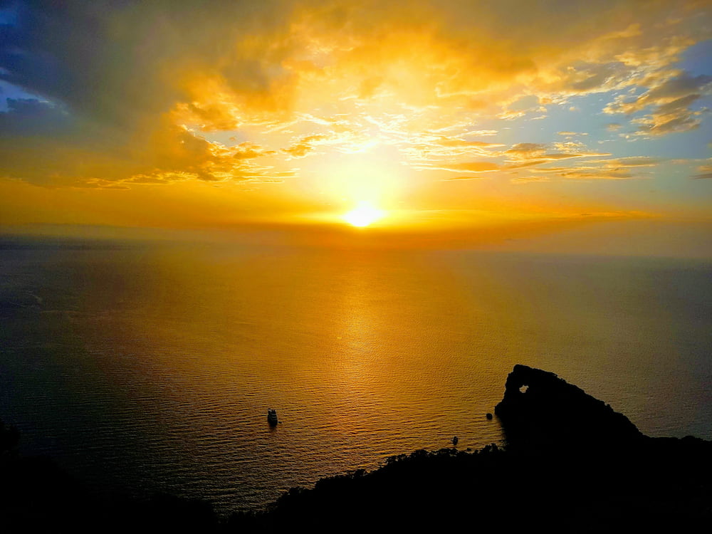 Sa Foradada, La mystérieuse roche trouée de Majorque - Baleares Tour